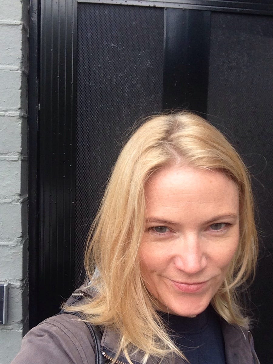 meetoo / Kate Nelson – Medium