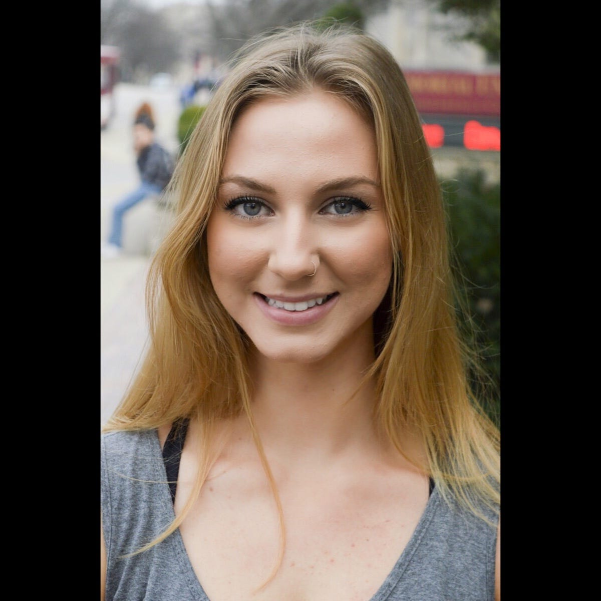 Keira Kroin – Medium