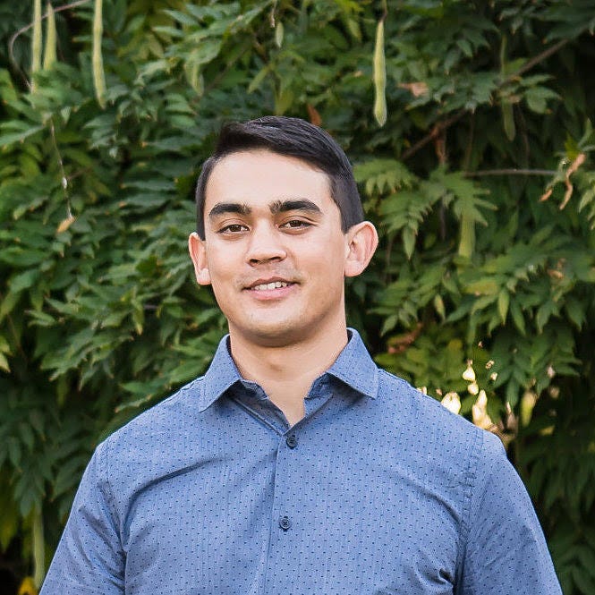 Sean Thomas Burke – Medium