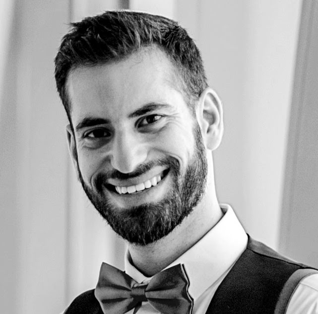 Avner Israel – Medium