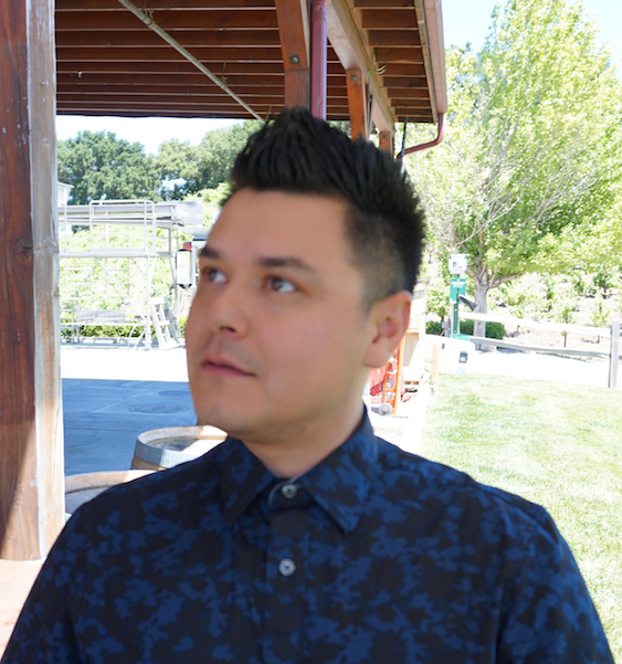 Alexander Landeros – Medium