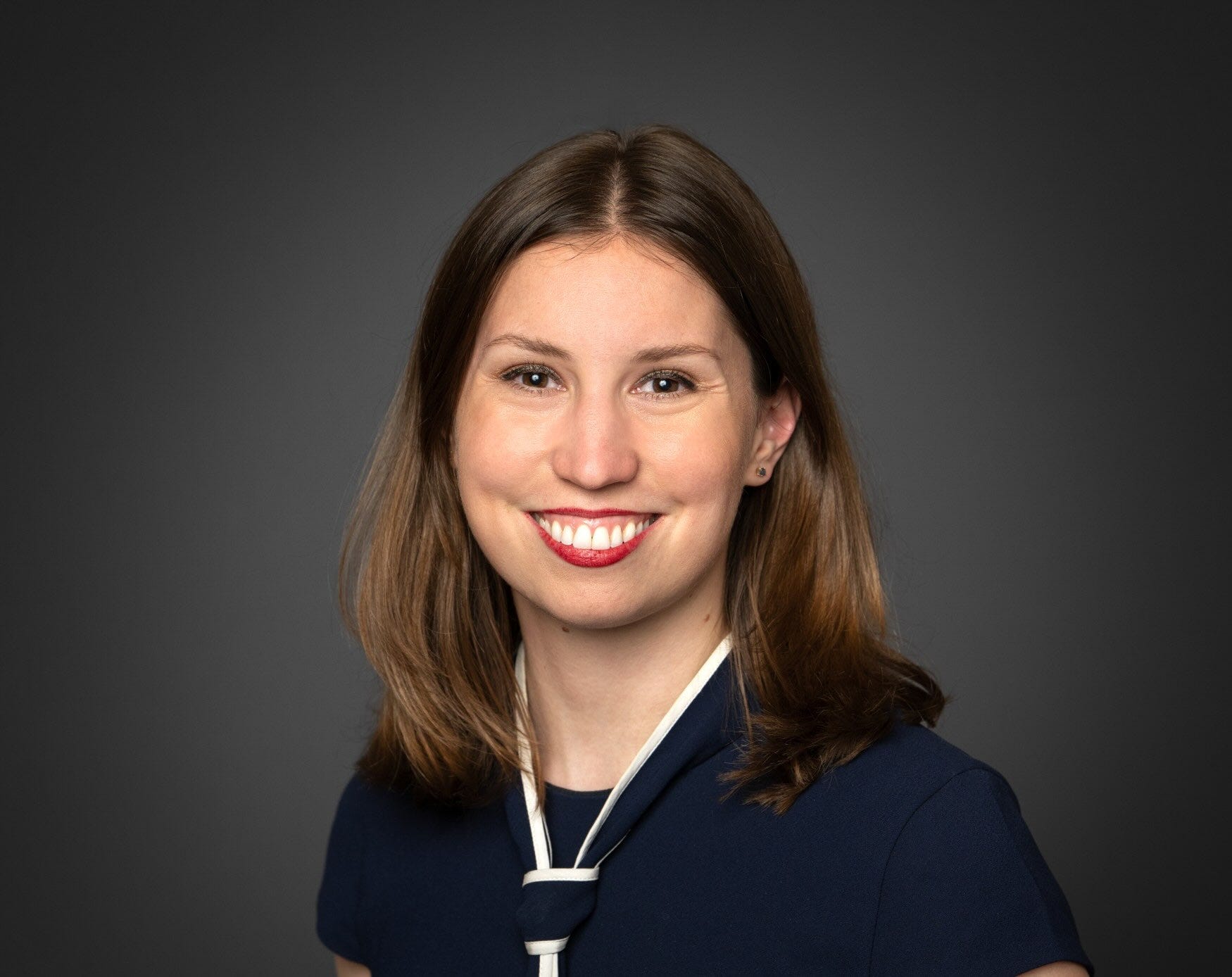 Dr. Alyssa – Medium
