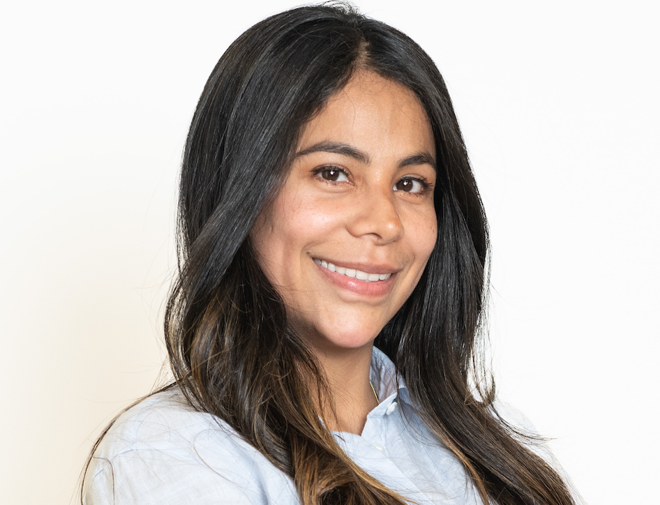 Maria Correa – Medium