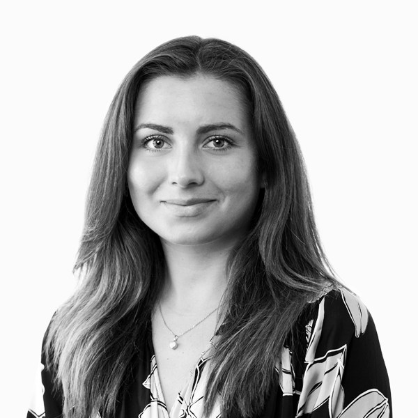 Laura Turner – Medium