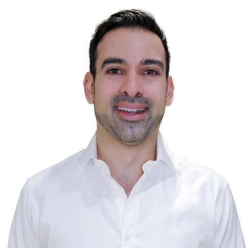 Alex Hooper – Medium