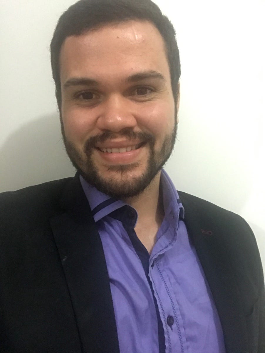 Tiago Argolo – Medium