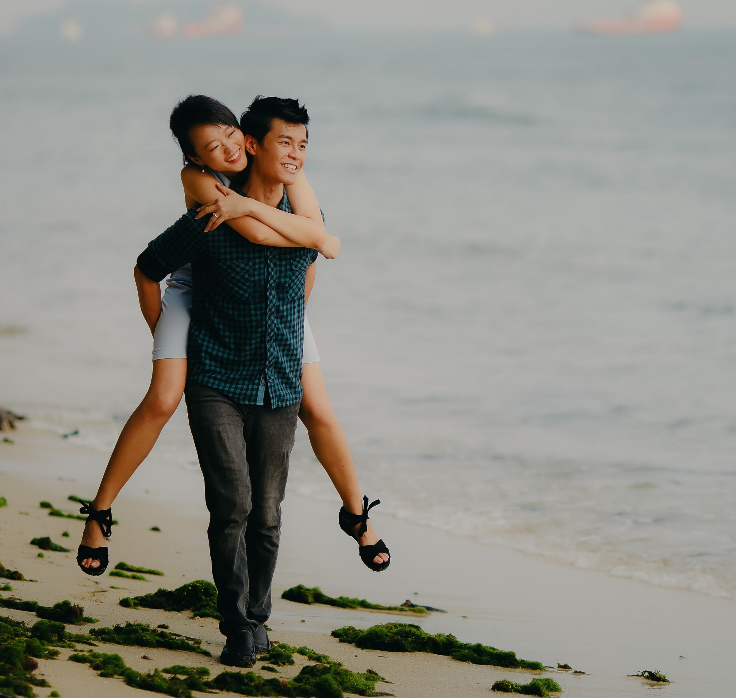 Isaac Khoo – Medium