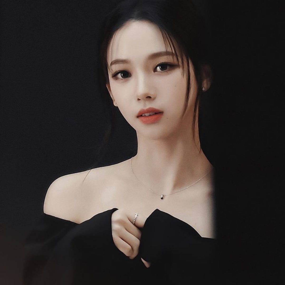 Ameera Orald – Medium