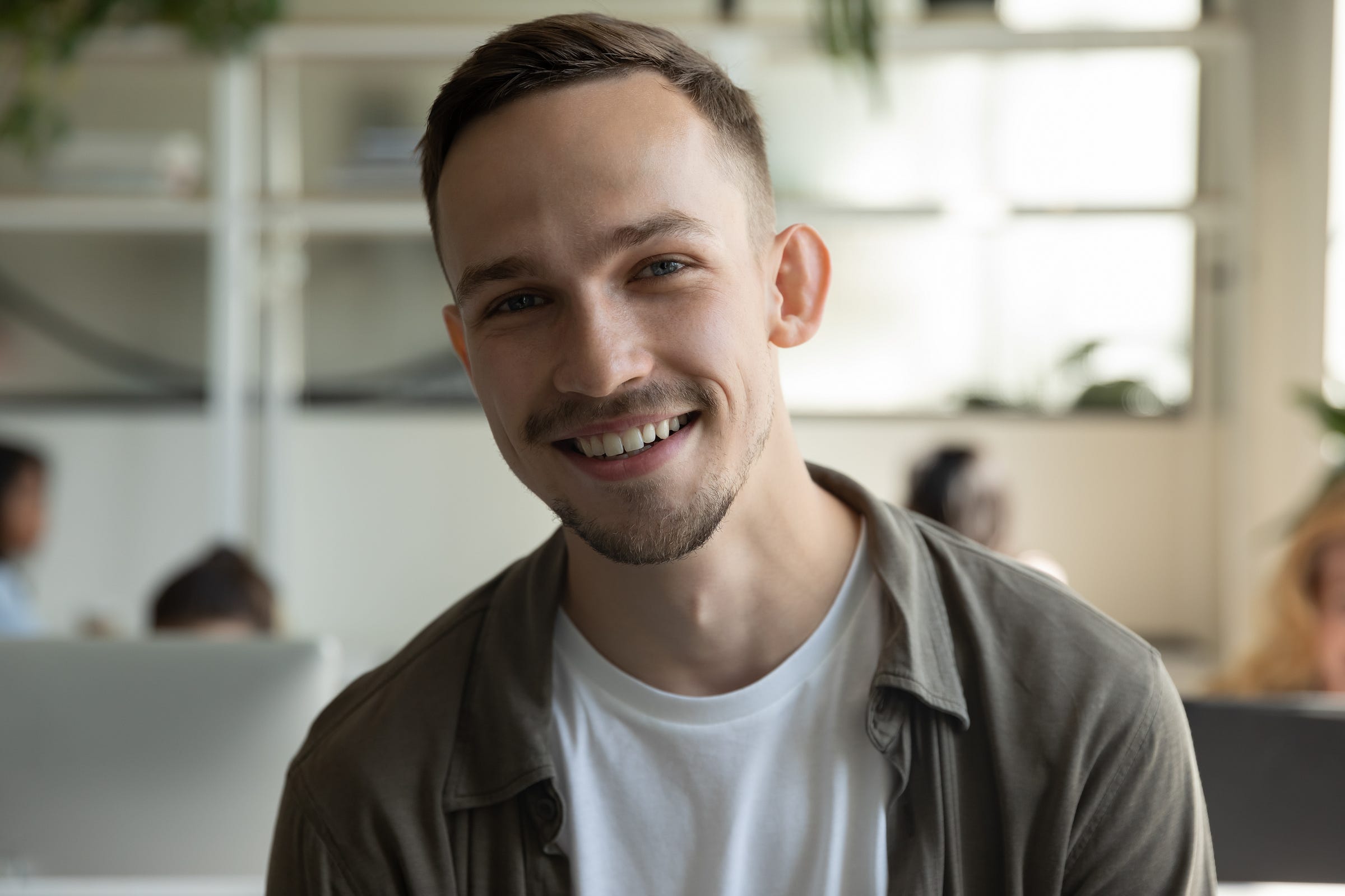 Luke Hendrix – Medium