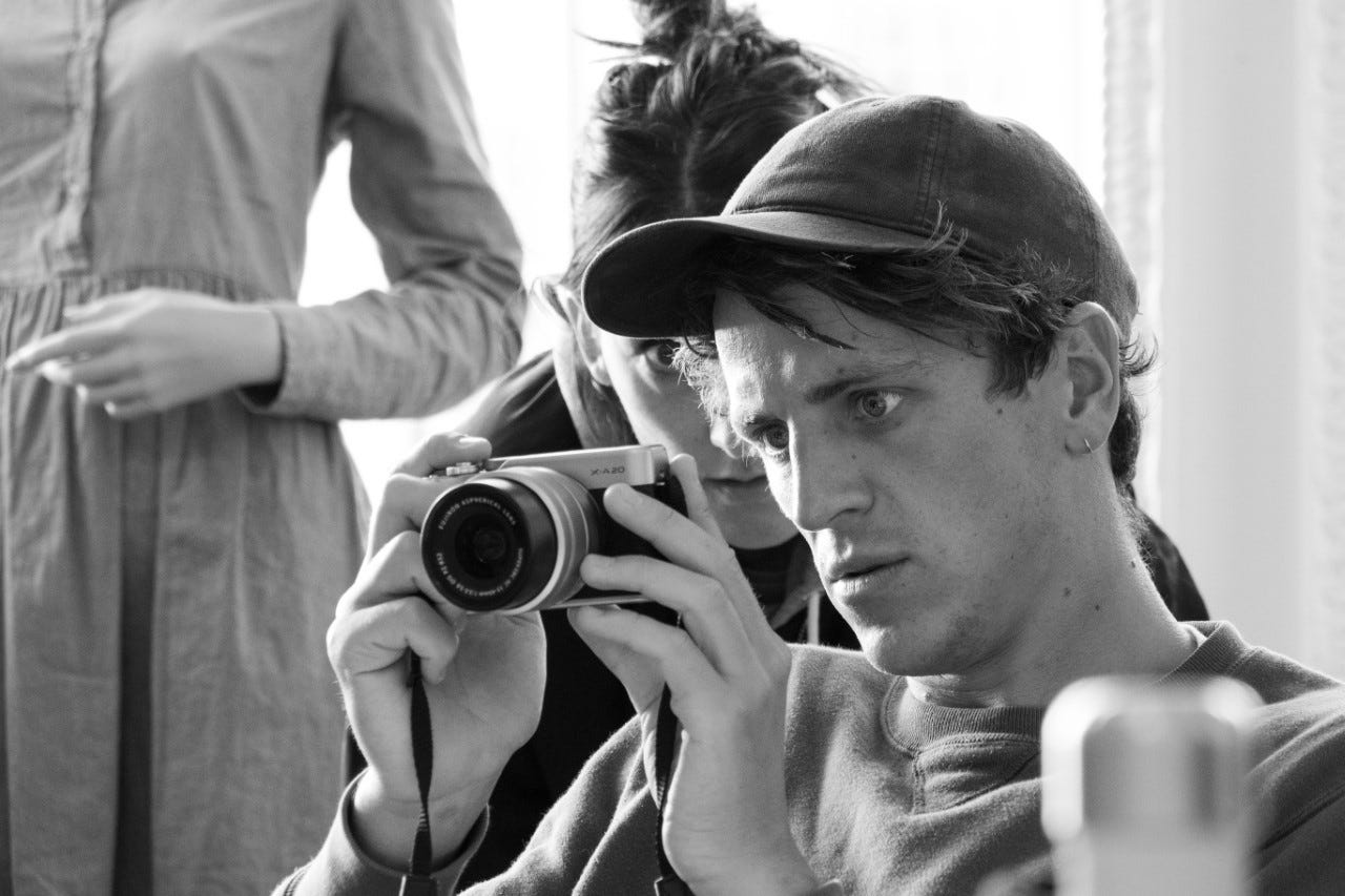 Simon Lamb – Medium