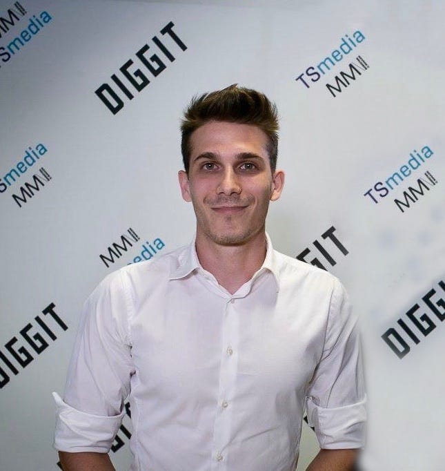 Urban Cvek – Medium