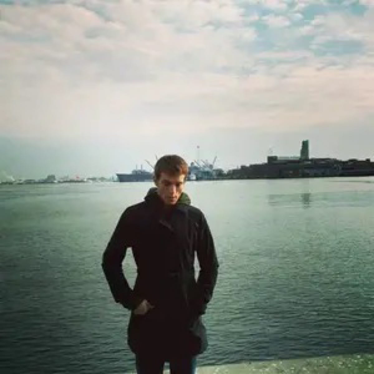 Steven Roger's – Medium