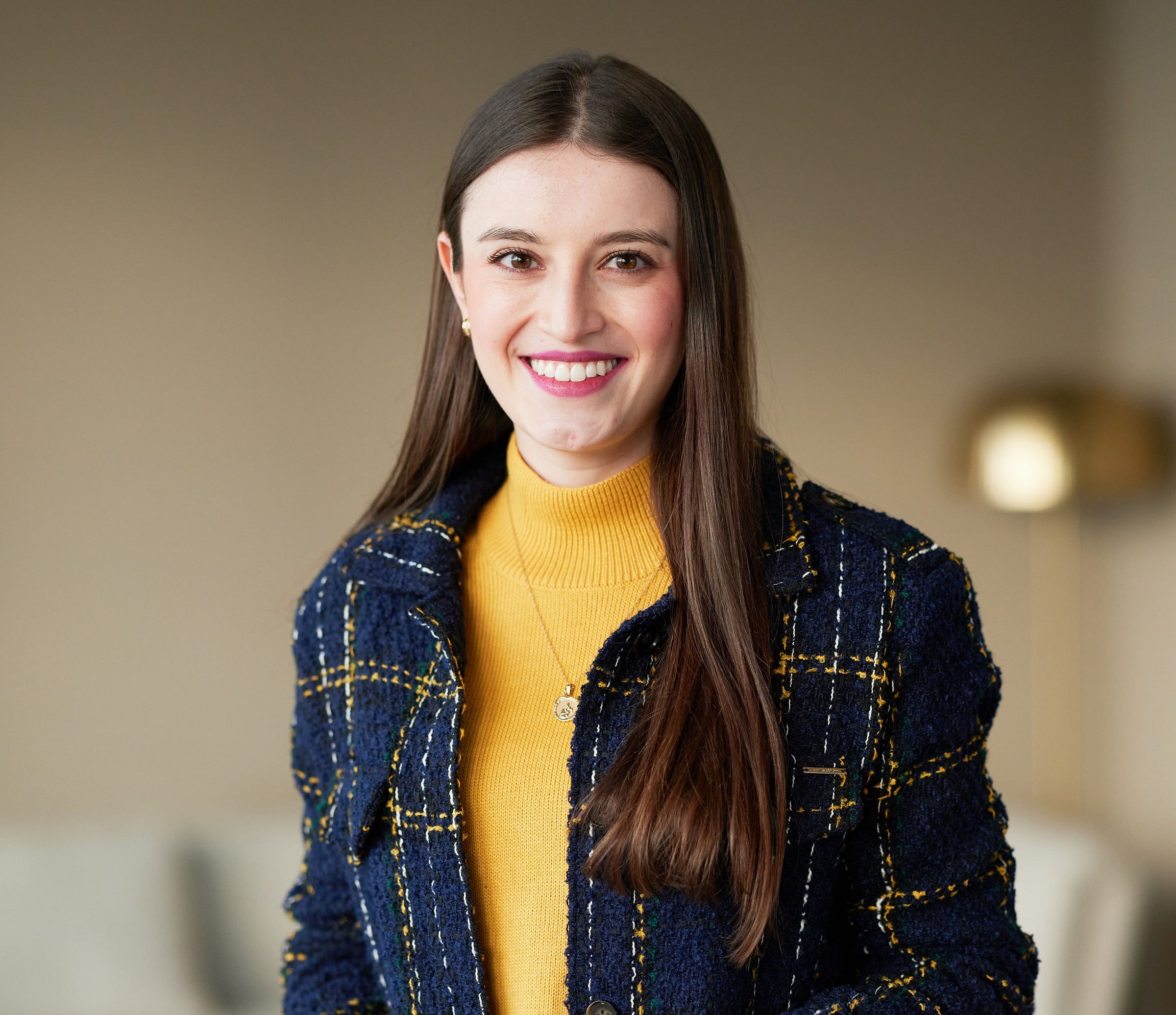 Maria Fernanda – Medium