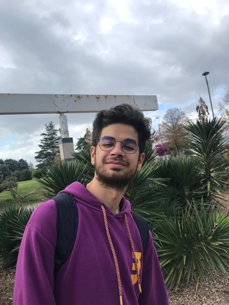 Melih Macit – Medium