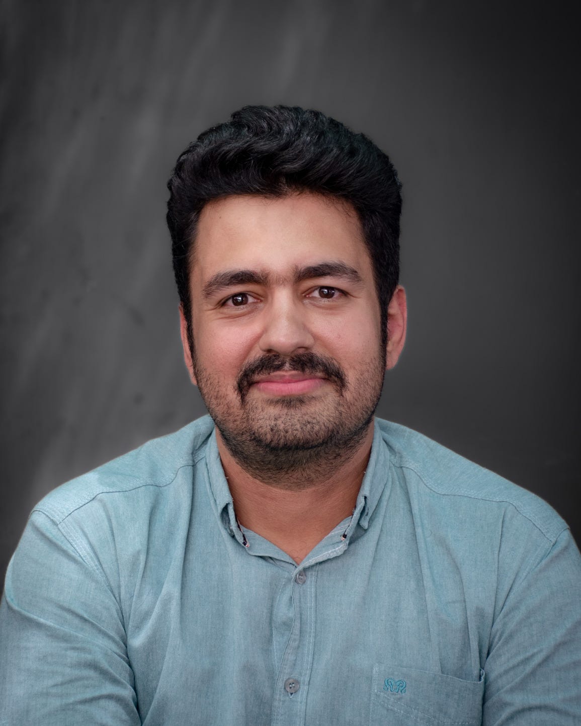 Iman Safari – Medium