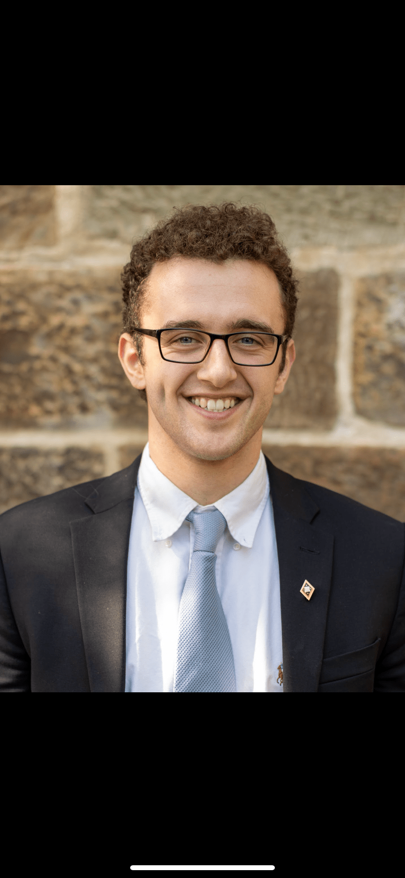 Connor Moss – Medium