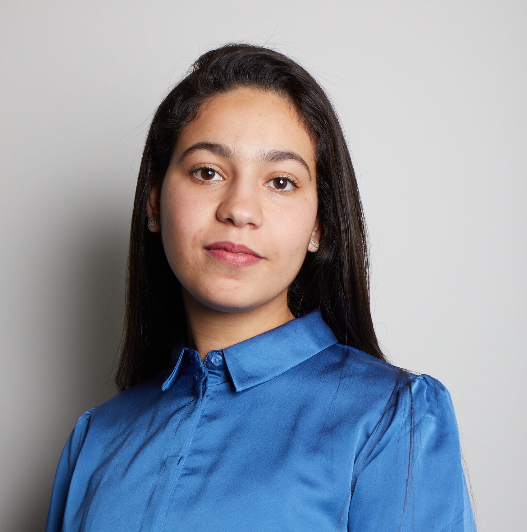Zineb Senane – Medium