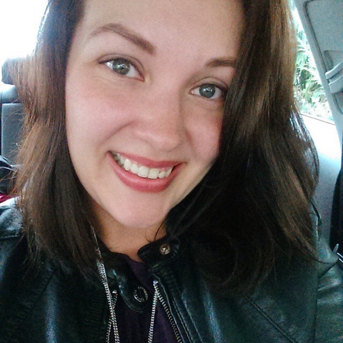 Sarah Grimes – Medium