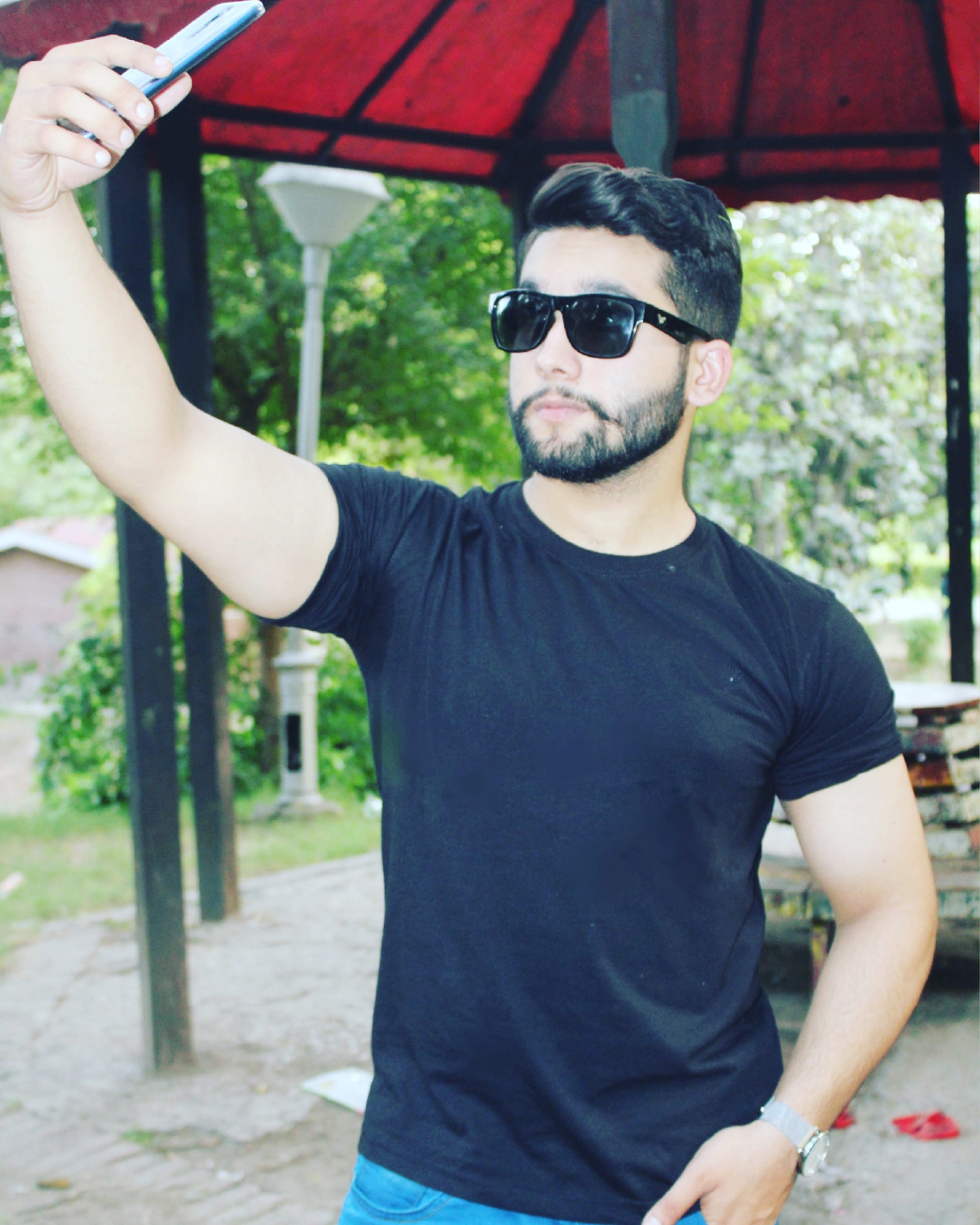 Mohsin Hamza – Medium