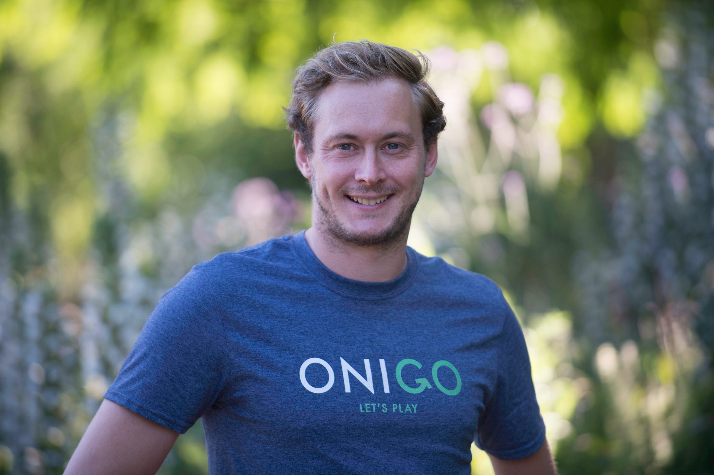 Alex Stanley – Medium