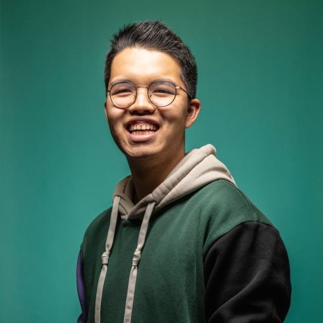 Isaac Winoto – Medium
