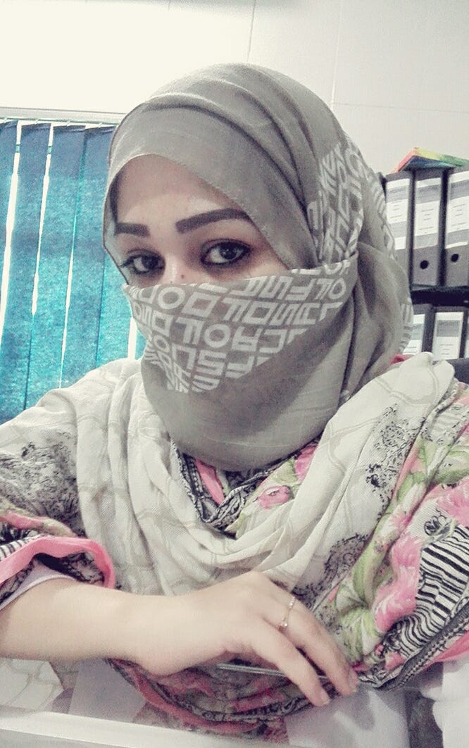 Nida Taha – Medium
