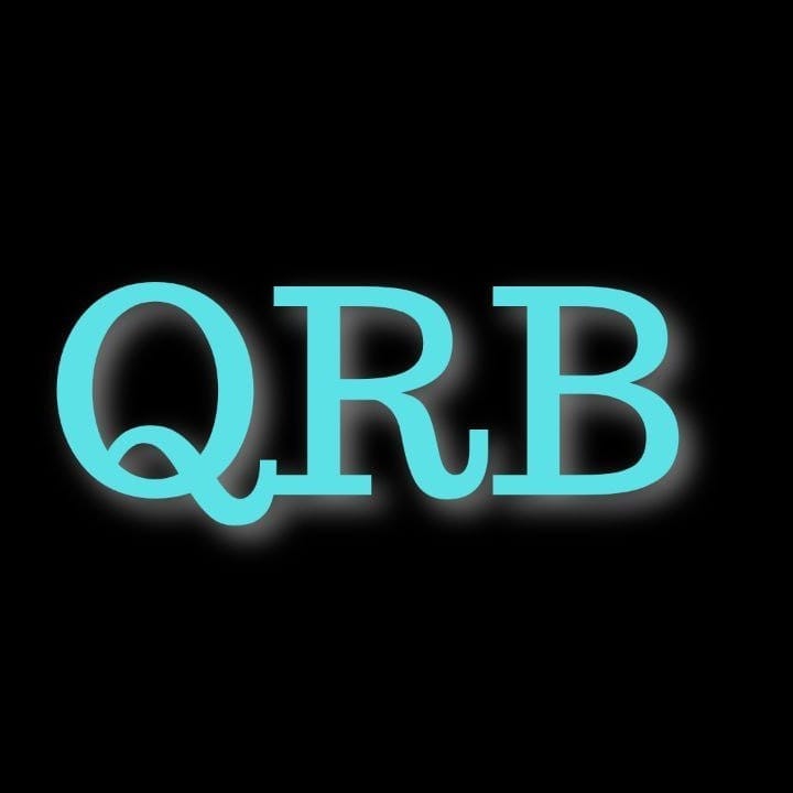 Queen Rubber Token – Medium
