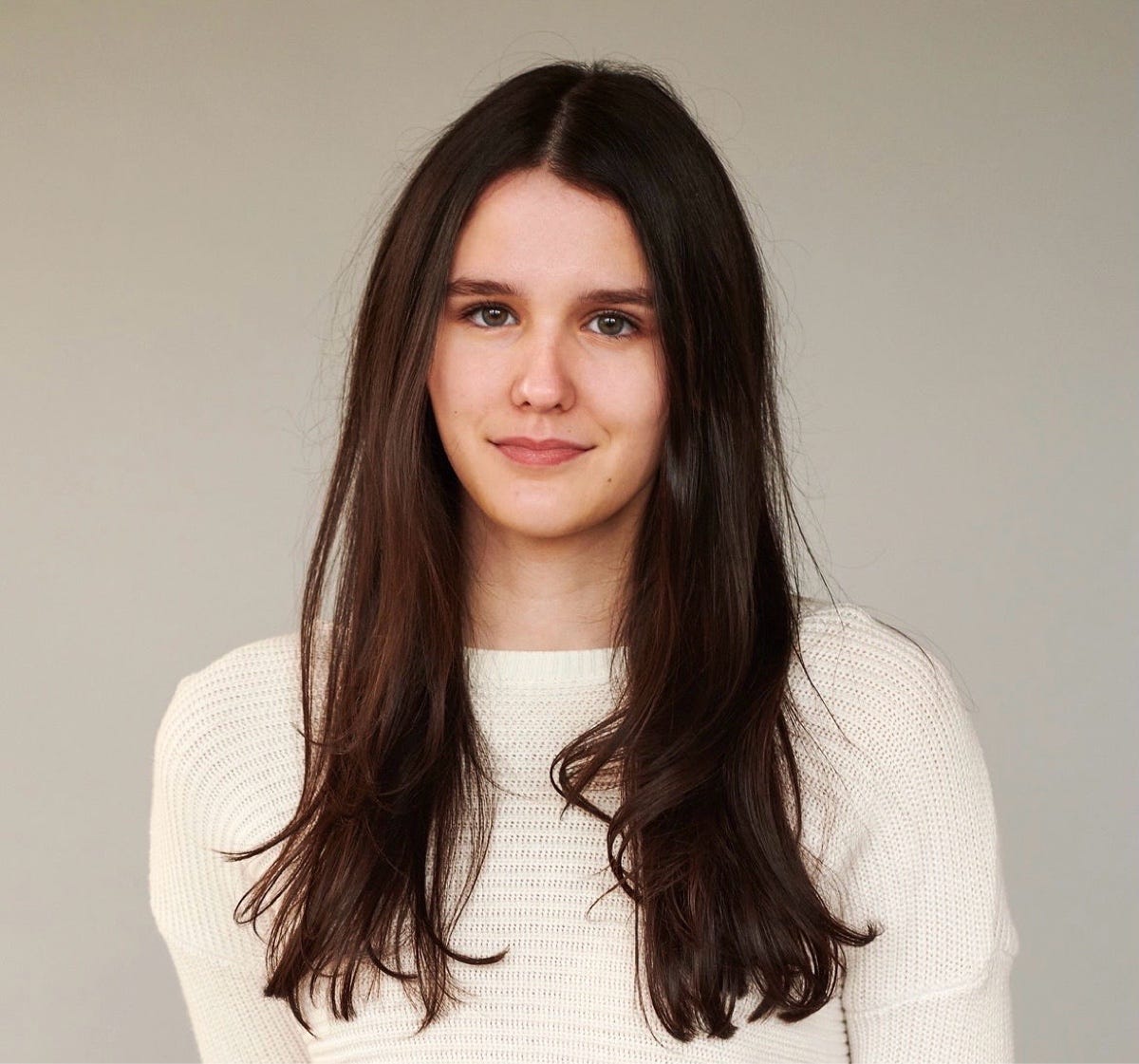 Abbey Bennett – Medium