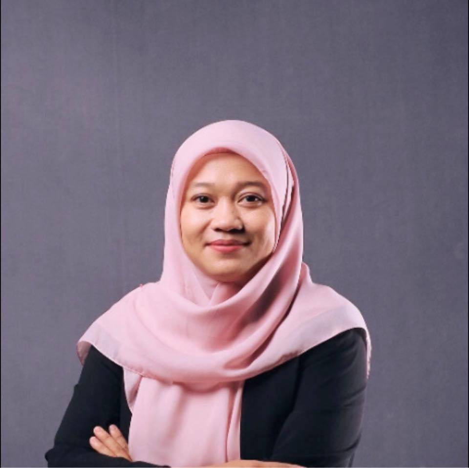Ana Yulia – Medium