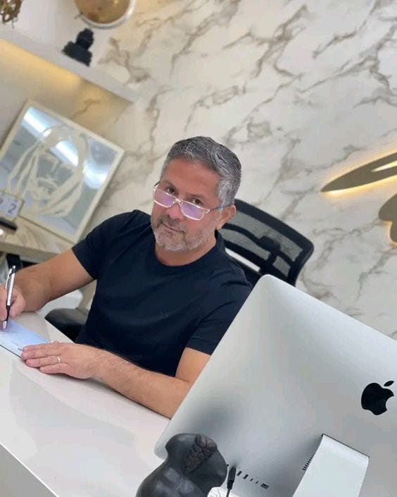 Eduard Moya – Medium