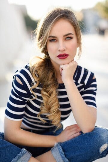 Savannah Williams – Medium