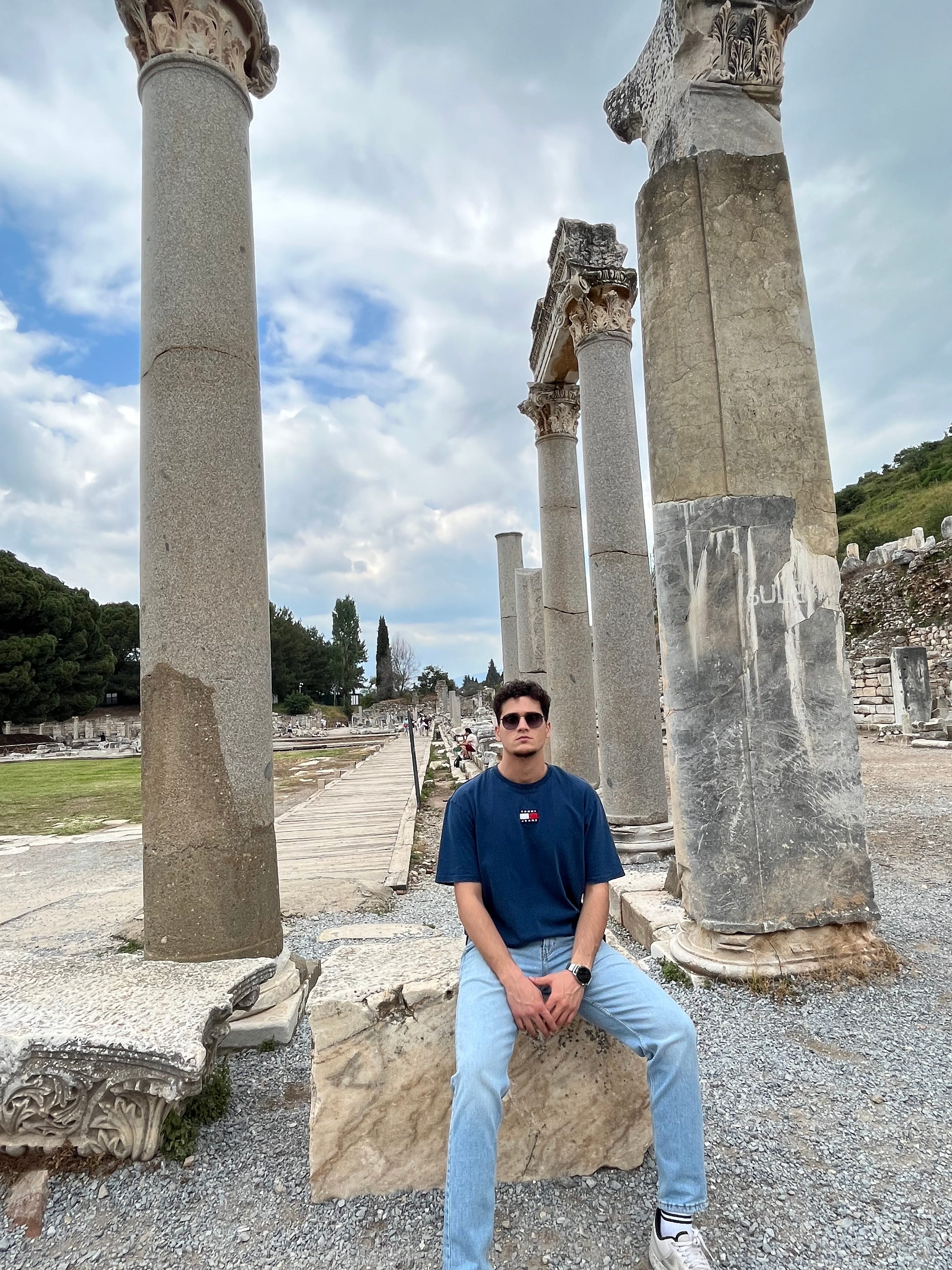 Emre Aygün – Medium