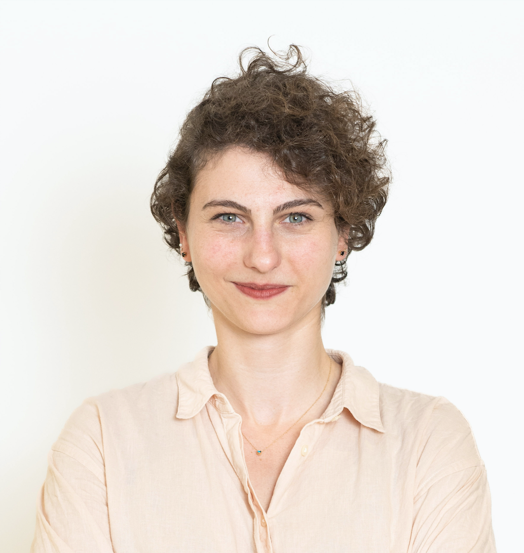 Ingrid Hage – Medium