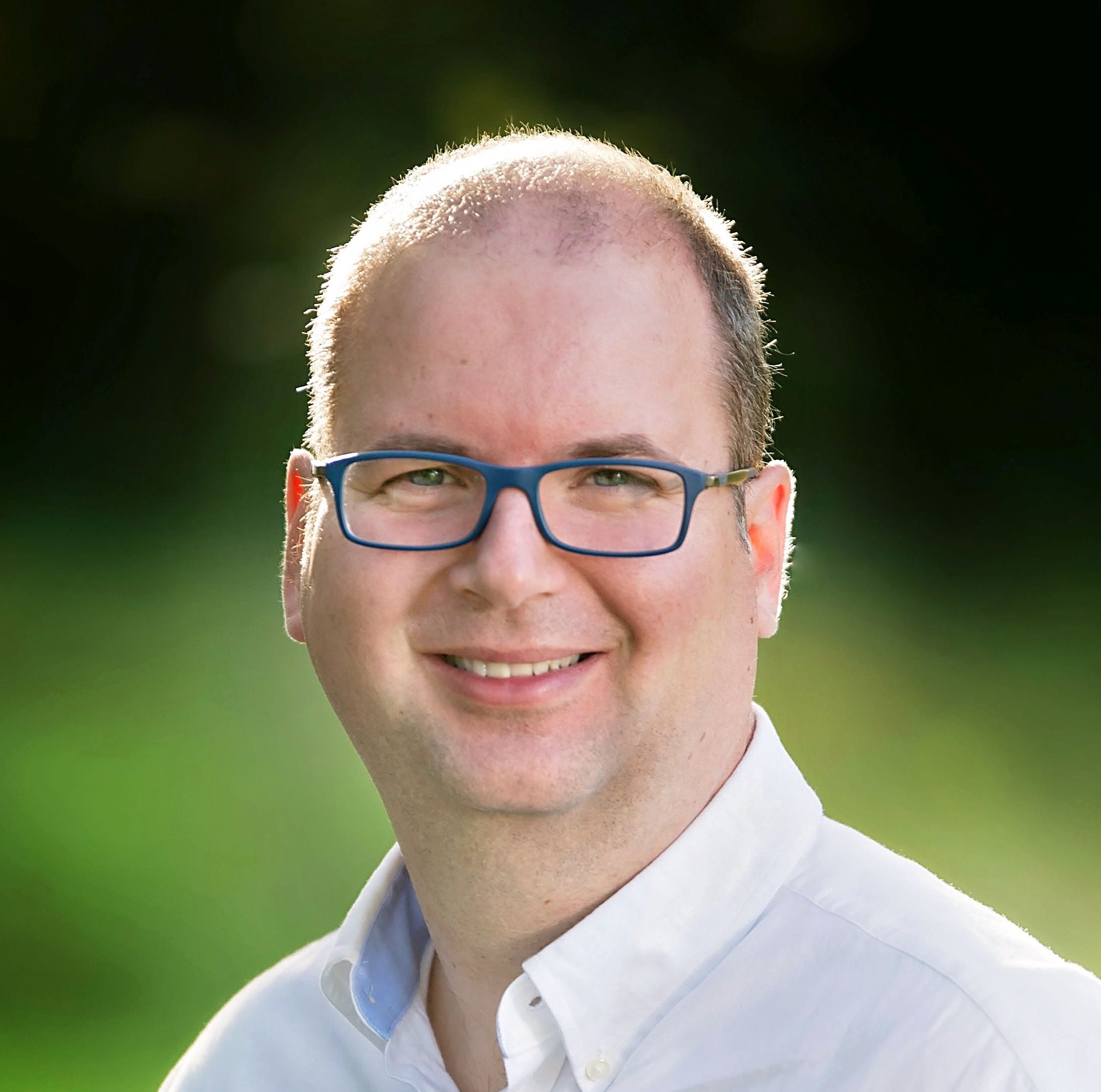 Neil Boyette – Medium