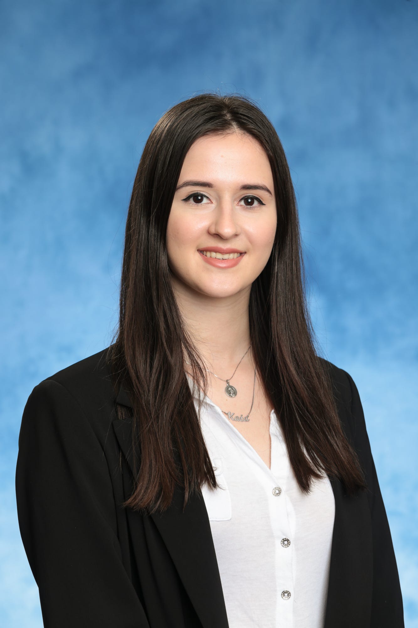 Katarina Tatomir – Medium