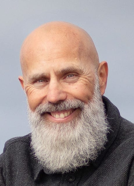 Russell Davis – Medium