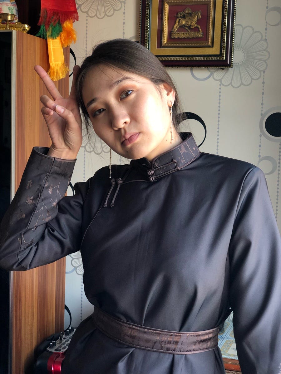 Mungunzul Batkhishig – Medium