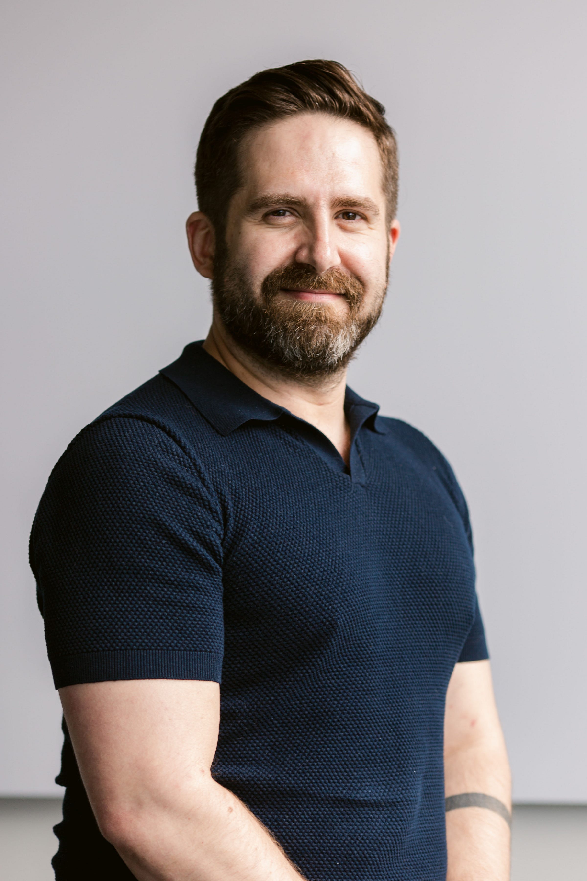 Jason Barrons – Medium