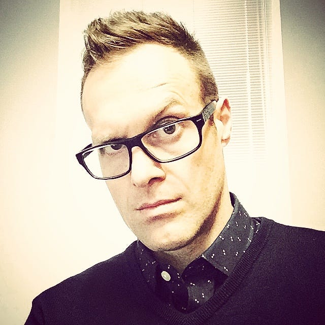 Jay Ennis – Medium