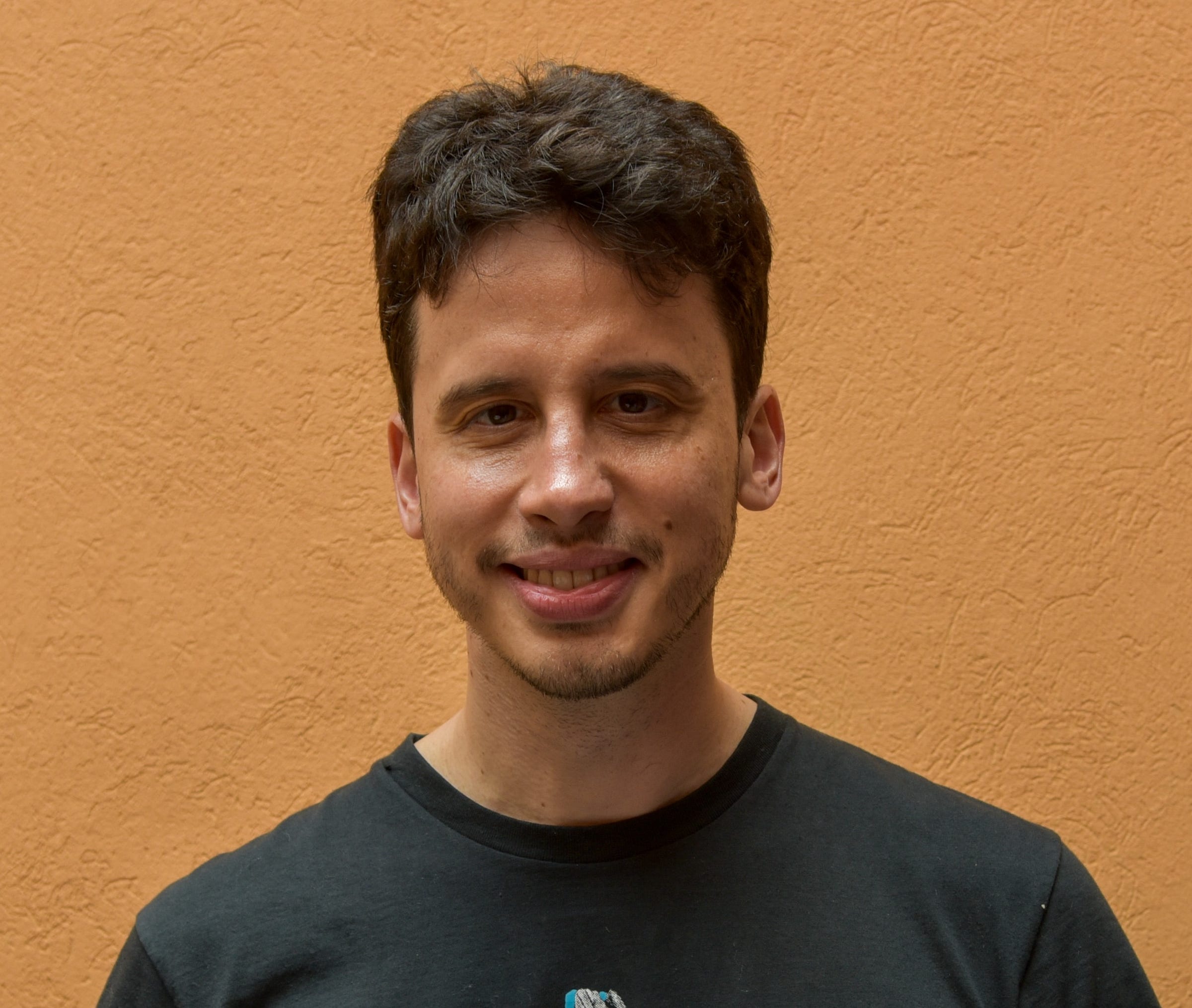 Jonathan Smirnoff – Medium