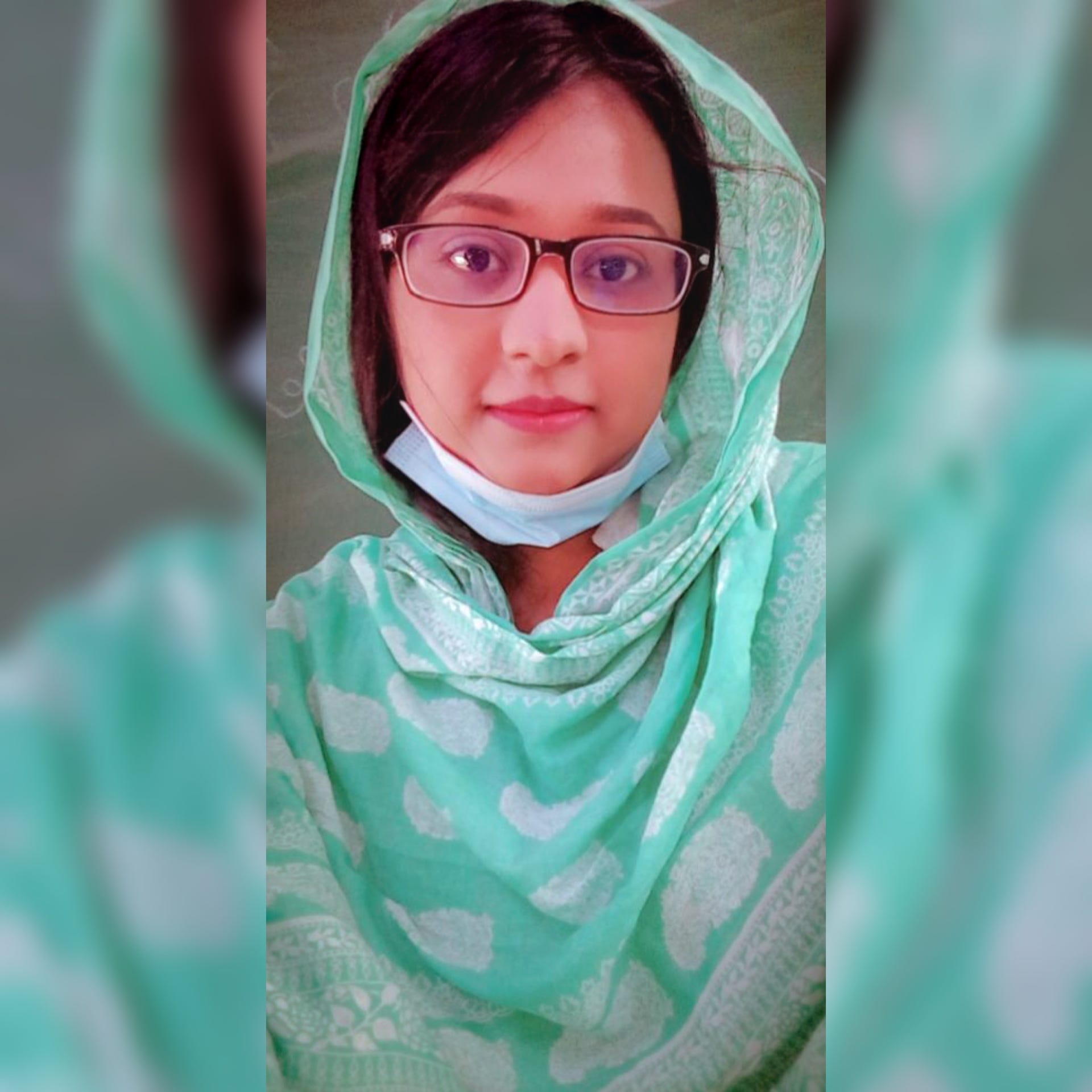 Muatter Aqeel – Medium