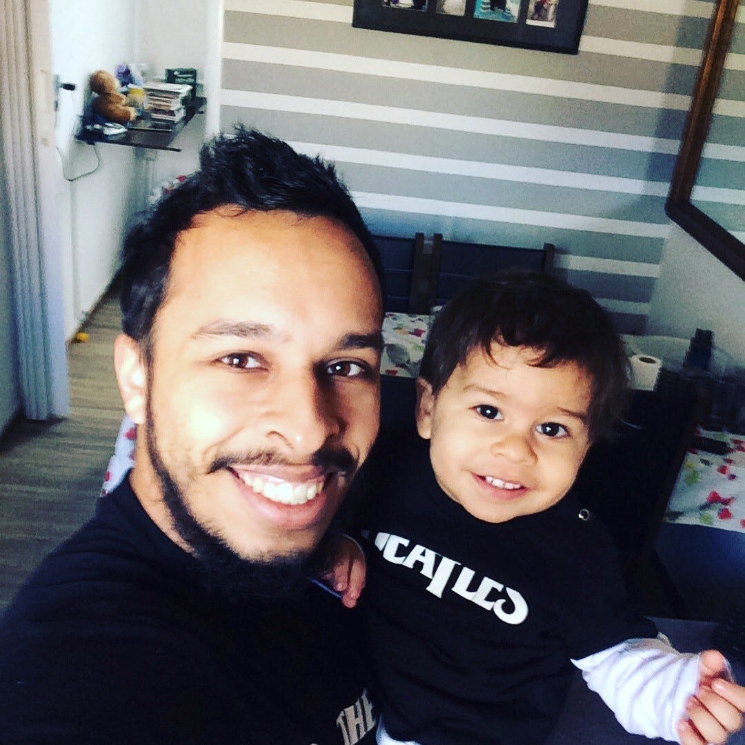 Douglas Cruz – Medium