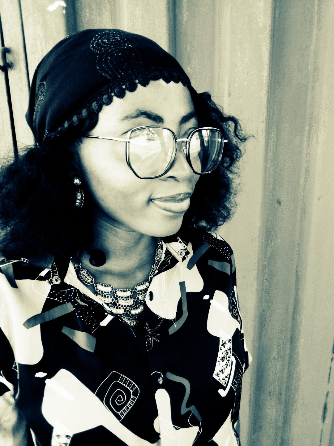 Ella Raphael – Medium