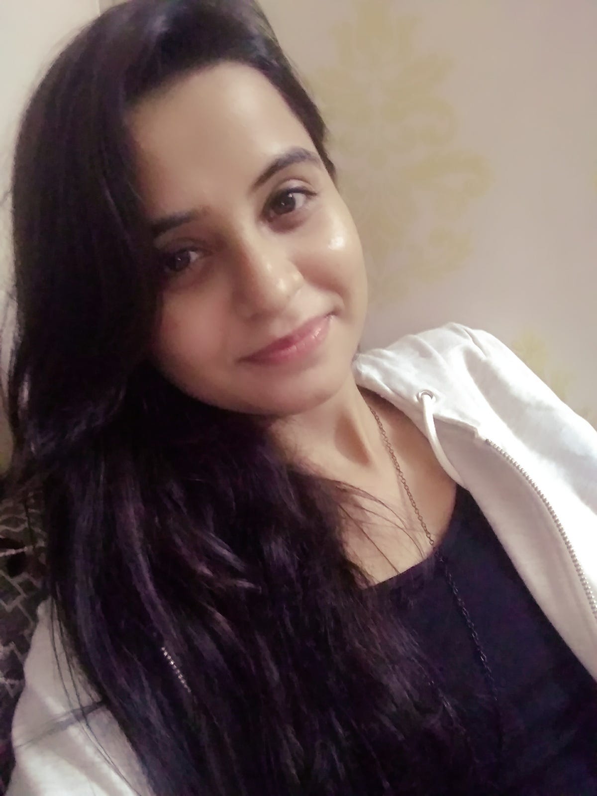 Krisha Bhagnani – Medium