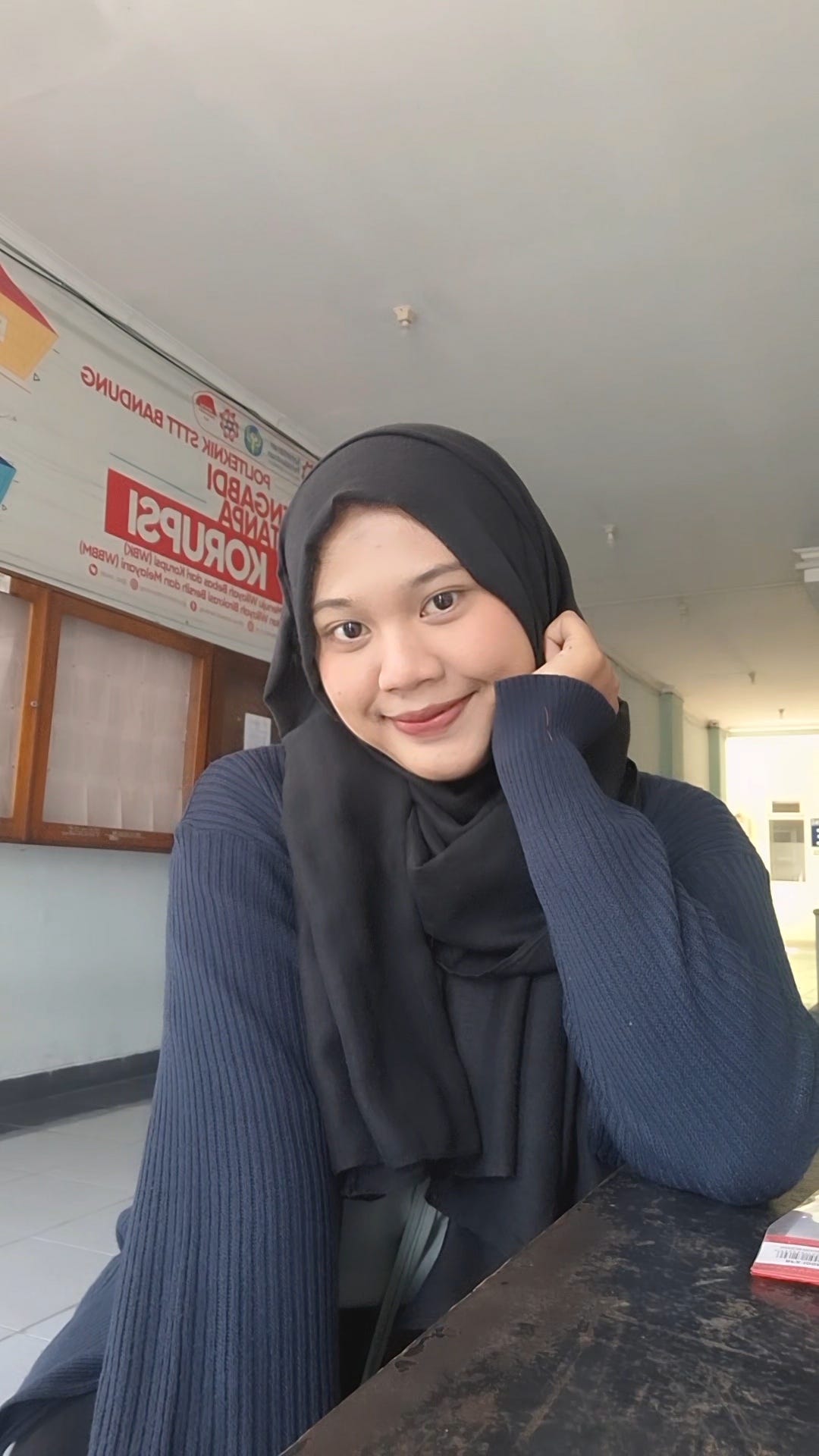 Desty Rismayantie – Medium