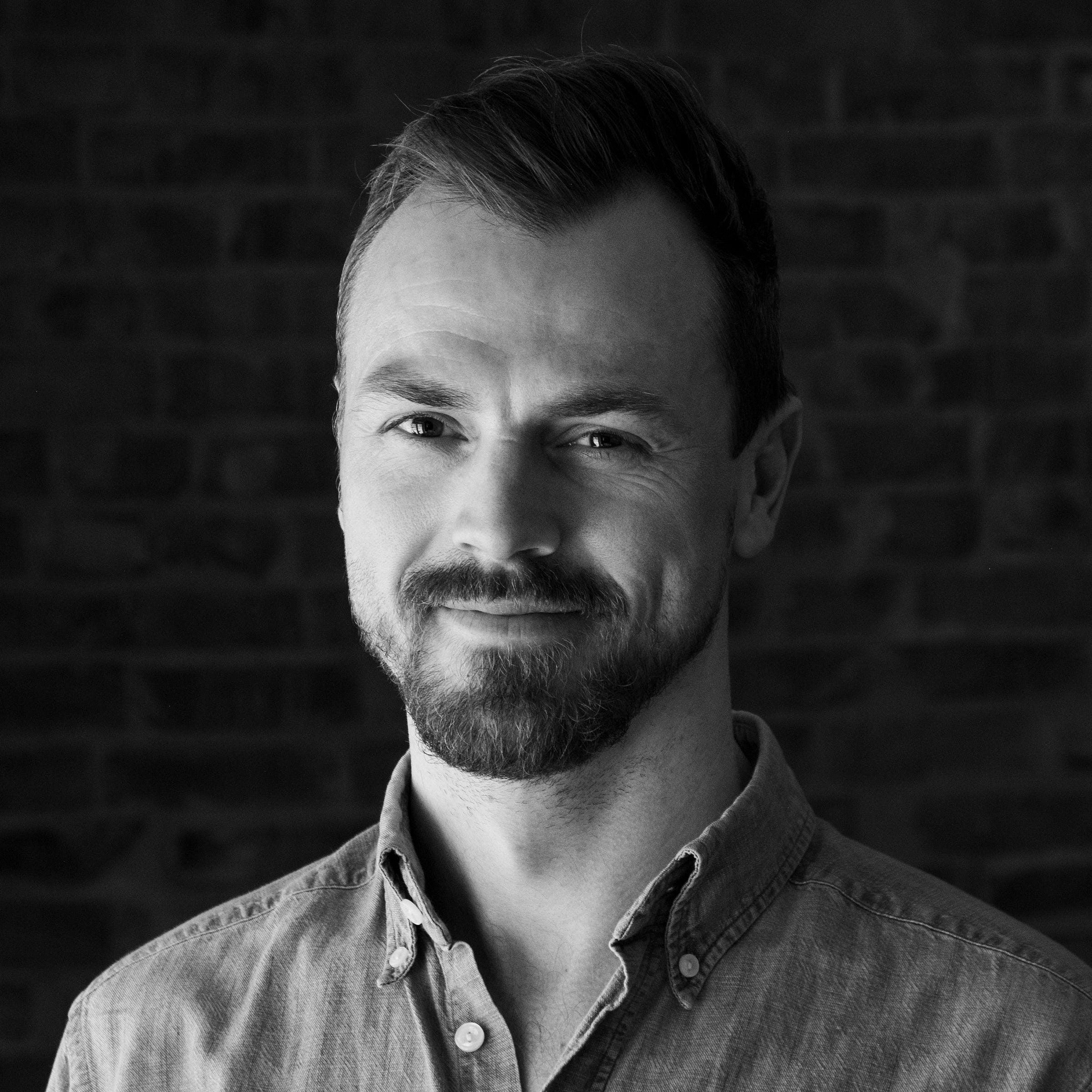 Axel Holene – Medium