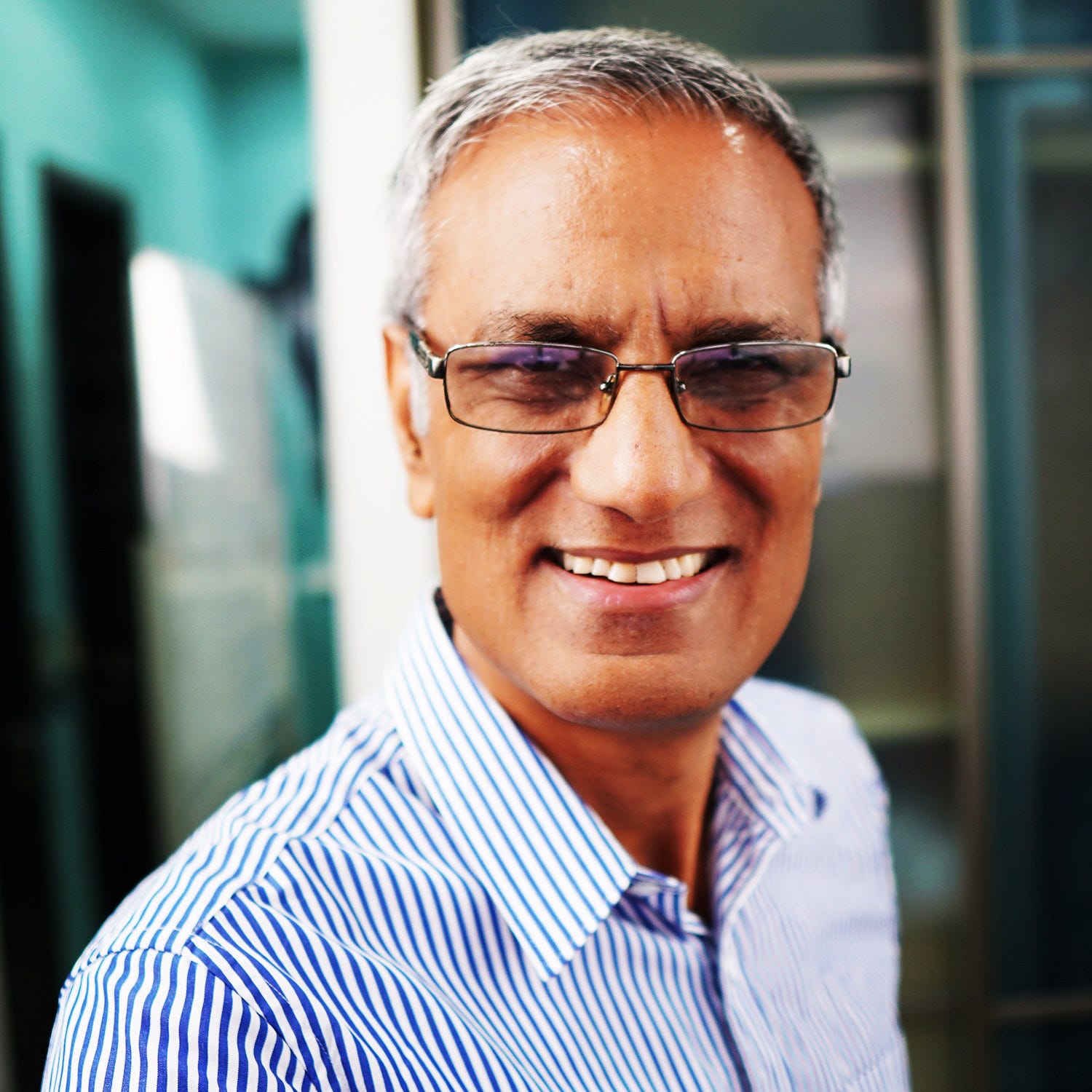 Lance Harvie – Medium