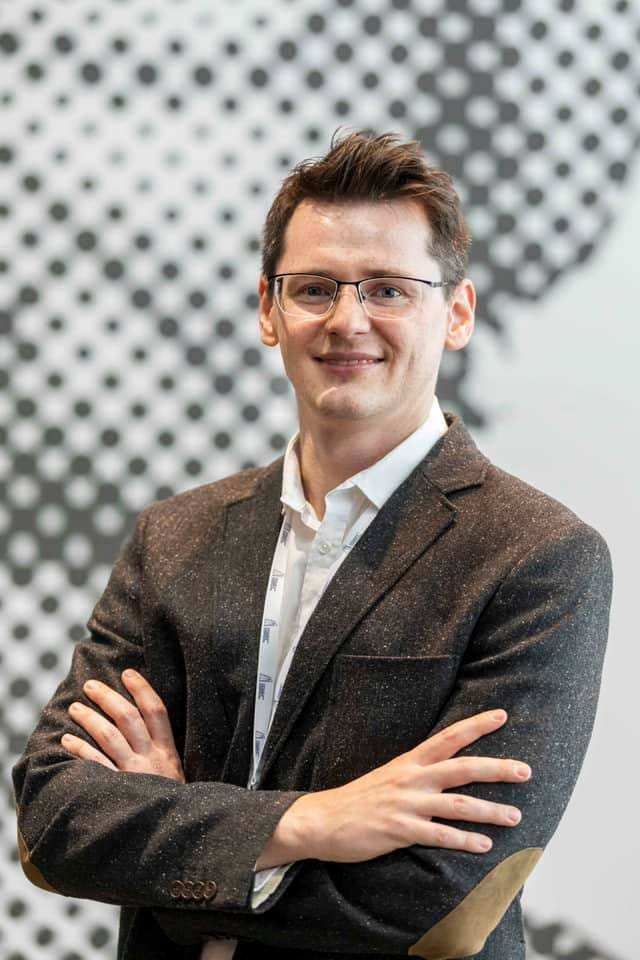 Andrew Rymarenko – Medium
