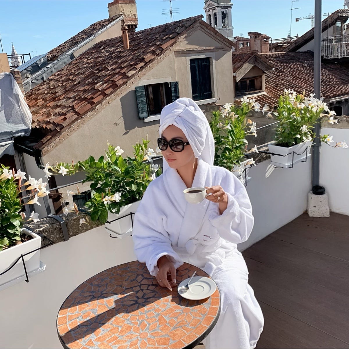 Billie Tuvshinbayar – Medium