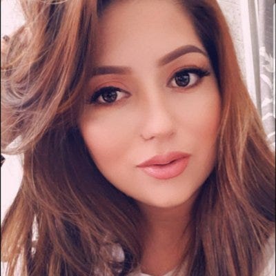 laura alva – Medium